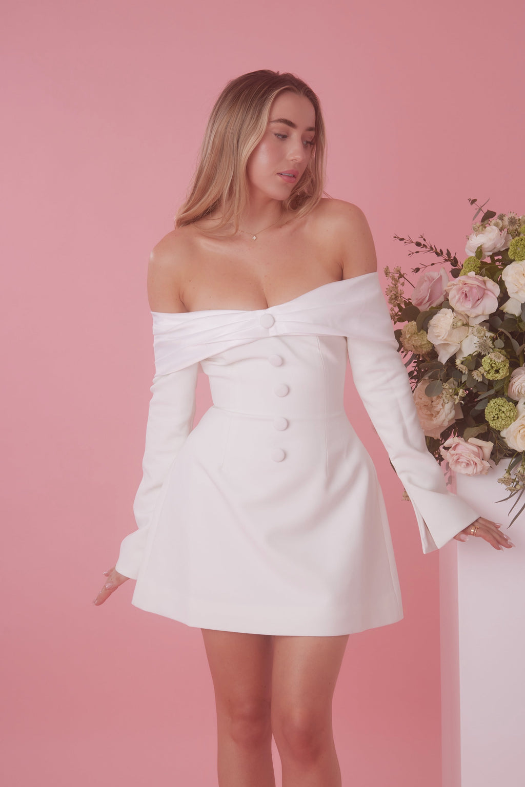 Odd Muse The Ultimate Muse Bow Mini Dress - White – Dress Hire AU