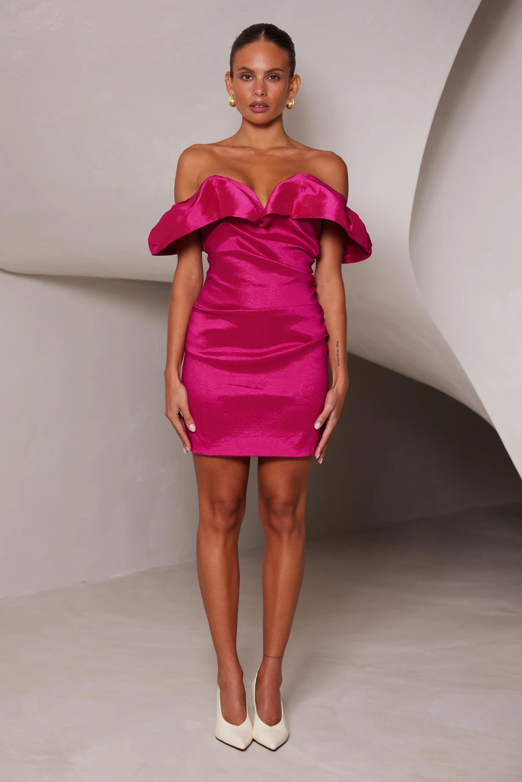 Elle Zeitoune Avi Dress - Raspberry – Dress Hire AU