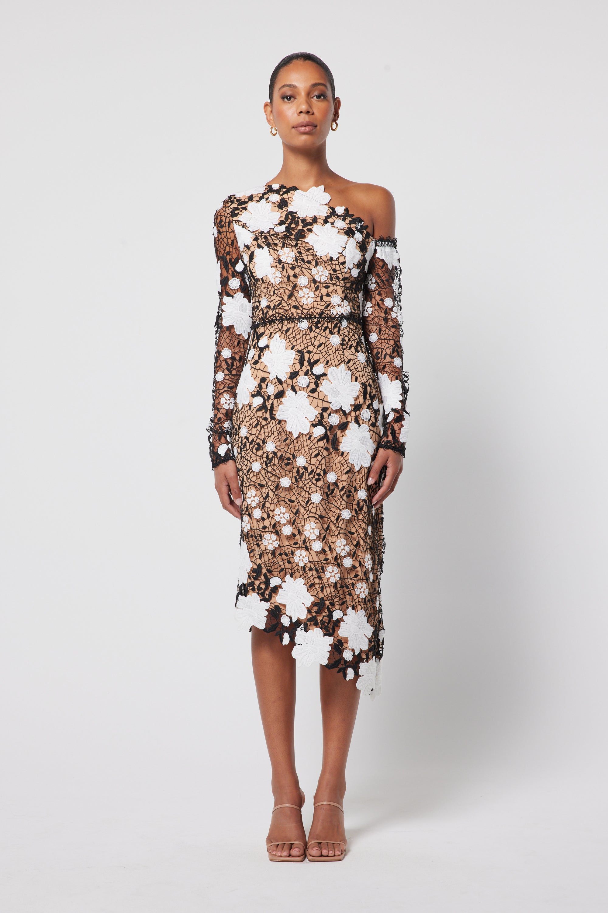 Elliatt Patios Dress - Black/White – Dress Hire AU